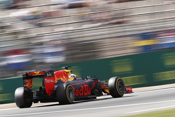 F1: Verstappen a ‘racing nerd’ – Ricciardo | RACER